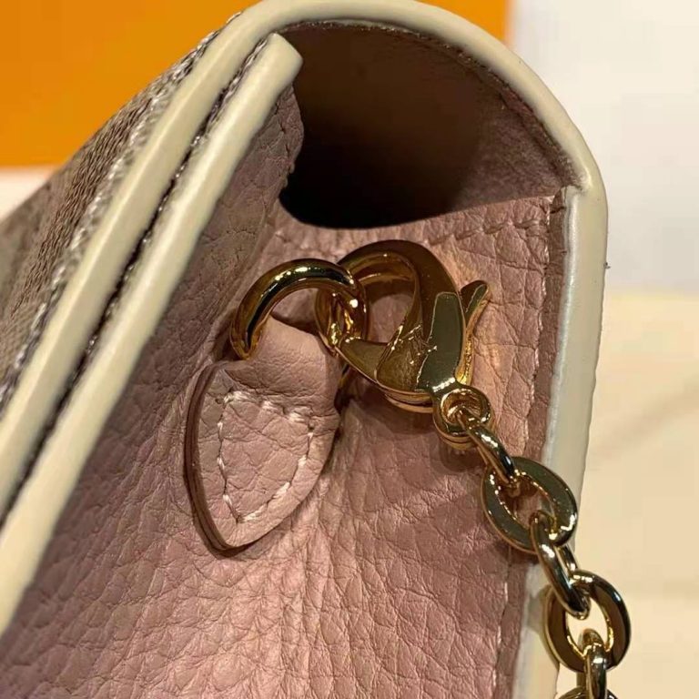 Lv Pink Wallet On Chain | semashow.com