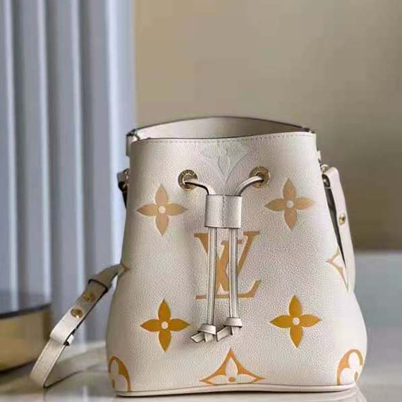Cream Lv Bag | semashow.com
